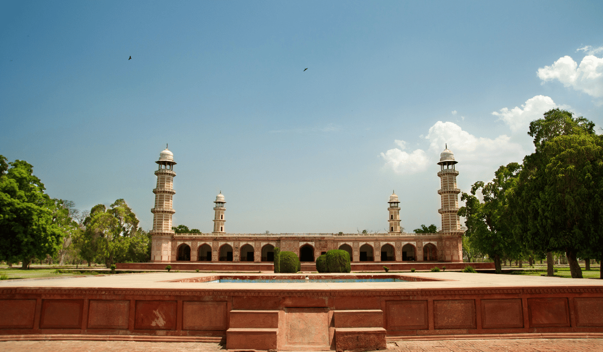 10 Best Historical Places in Lahore to Visit in 2023
